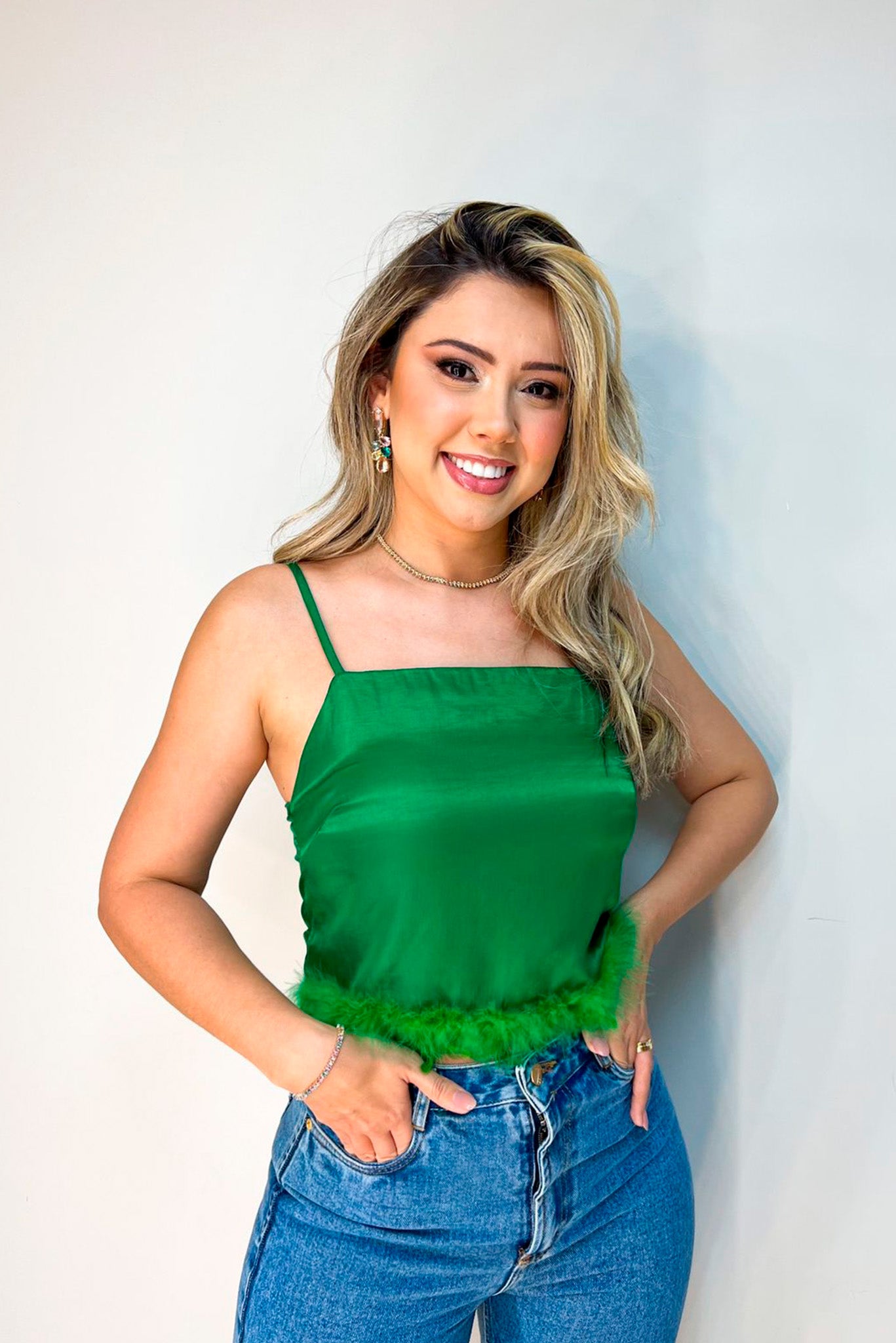 Cropped Plumas– Lizzi